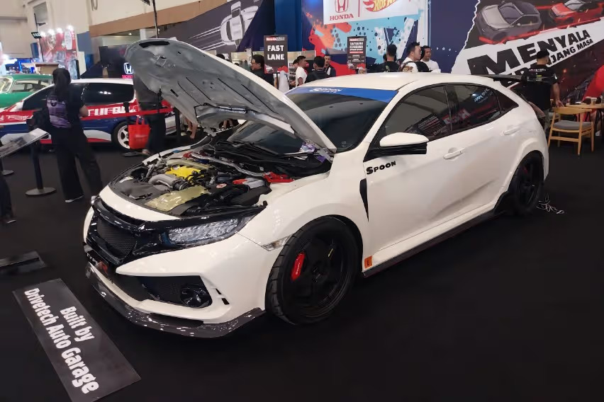 Honda Pajang Civic Type R FK8 Spoon Sport di IMX 2024 - Honda Tangerang
